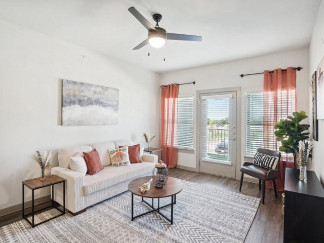 2 BR, 2 BA Apartment 1555 W Hwy 380 Unit 723, Decatur, TX 76234