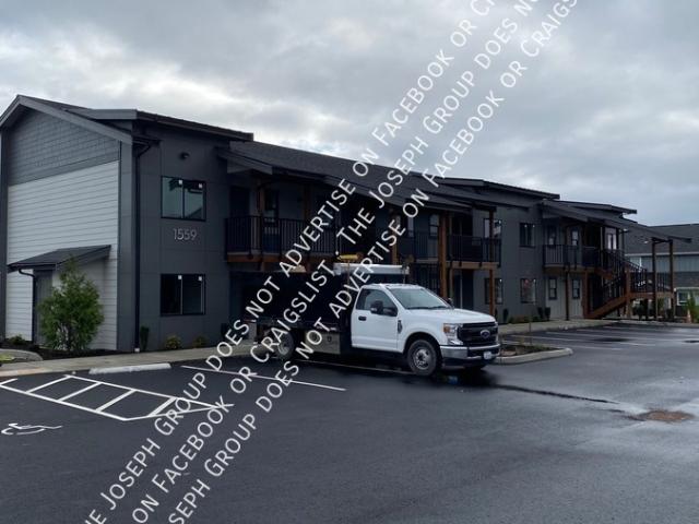 2 BR, 2 BA Apartment 1559 E Badger Rd Unit 203, Lynden, WA 98264