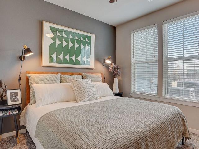 2 BR, 2 BA Apartment 1592 Ulmus Rd Unit 39579, Canton, MI 48187