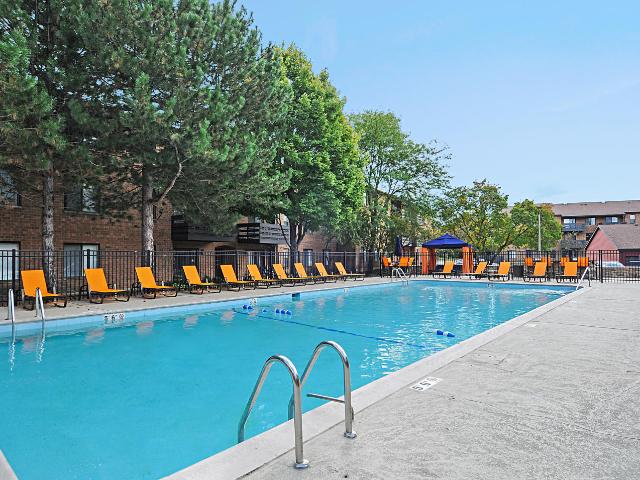 2 BR, 2 BA Apartment 1598 Fairway Drive Unit 1429 202, Naperville, IL 60563
