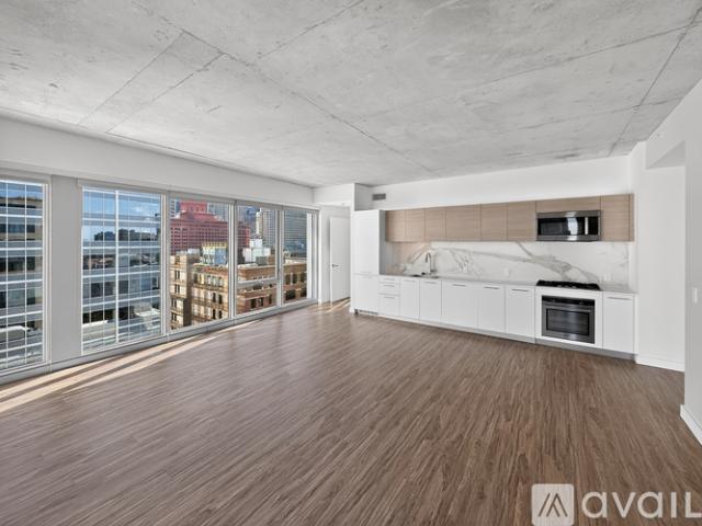 2 BR, 2 BA Apartment 163 N Desplaines St, Unit 1210, Chicago, IL 60661