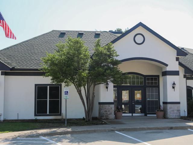 2 BR, 2 BA Apartment 1600 N 9th St Unit 2 222, Midlothian, TX 76065