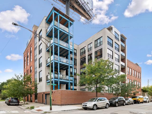 2 BR, 2 BA Apartment 1600 South Jefferson St, Chicago, IL 60616