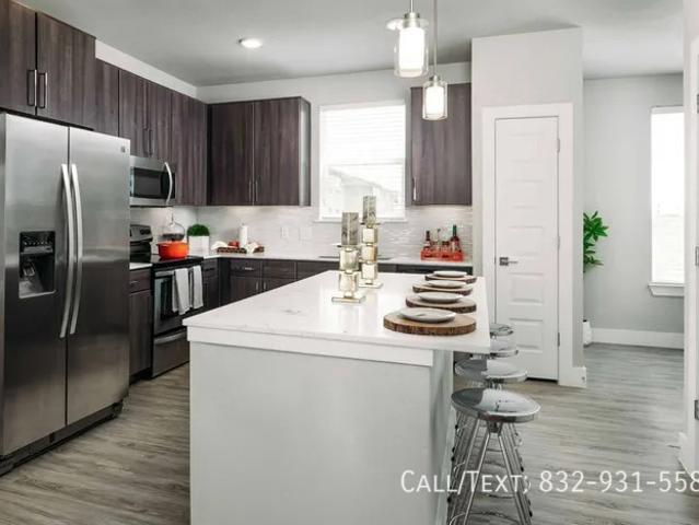 2 BR, 2 BA Apartment 1600 Whiteback Dr, Houston, TX 77084