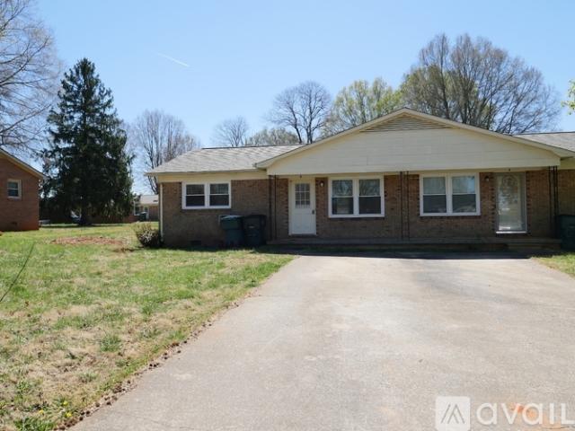 2 BR, 2 BA Apartment 1602 2nd St NE, Unit B, Conover, NC 28613