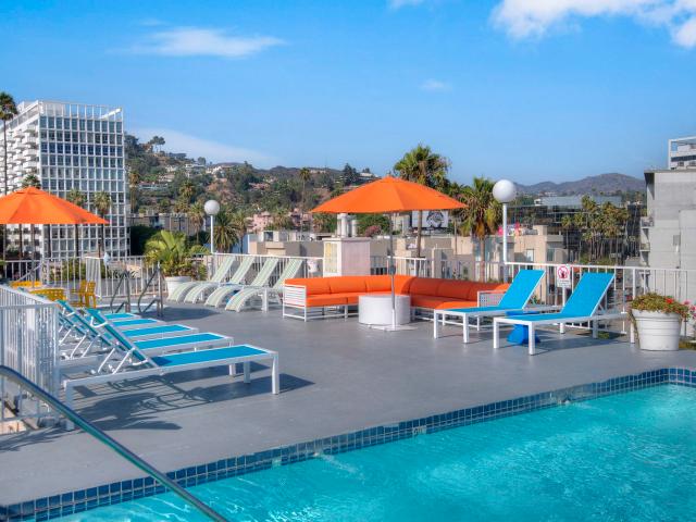 2 BR, 2 BA Apartment 1611 N Formosa Ave Unit 401, Los Angeles, CA 90046