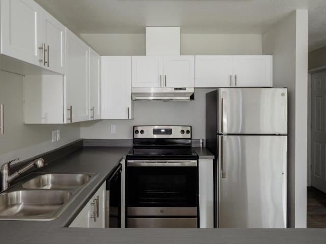 2 BR, 2 BA Apartment 1616 Northeast 16th Way Unit 208, Gresham, OR 97030