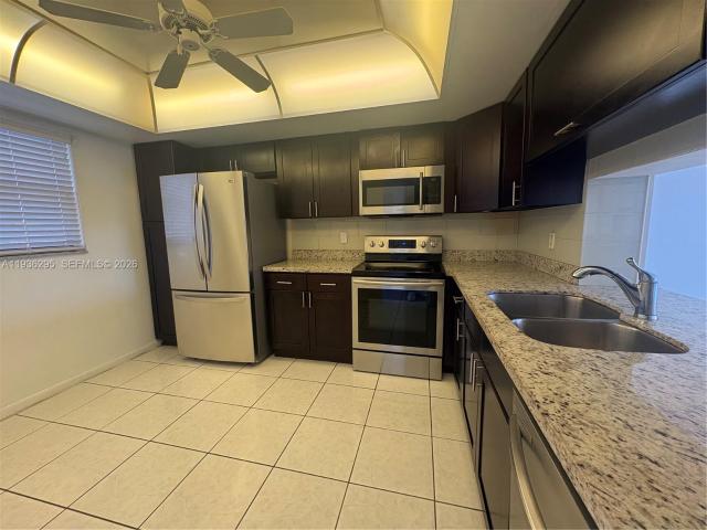 2 BR, 2 BA Apartment 16171 Blatt Boulevard, Weston, FL 33326