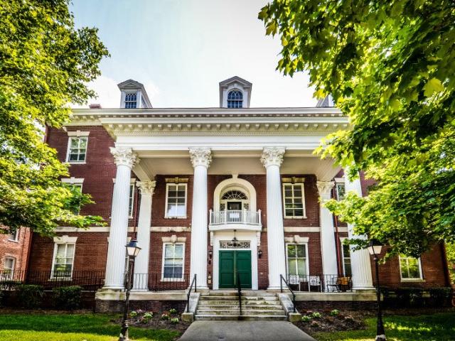 2 BR, 2 BA Apartment 1621 Grove Ave Richmond, VA 23220