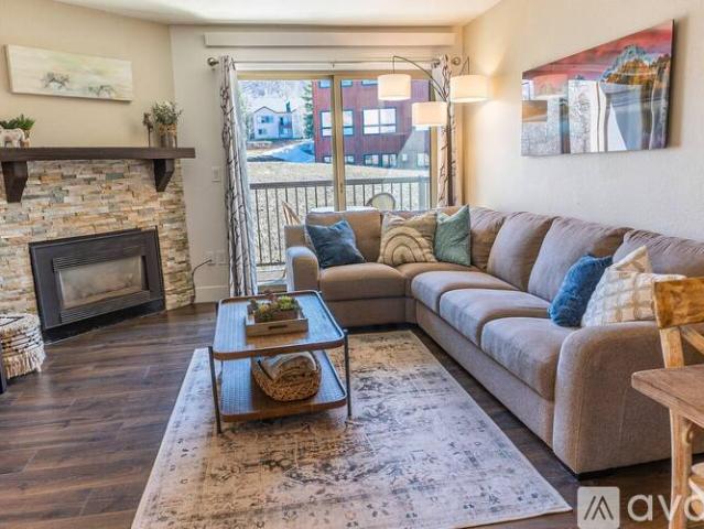 2 BR, 2 BA Apartment 1625 Shadow Run Frontage, Unit C206, Steamboat Springs, CO 80487