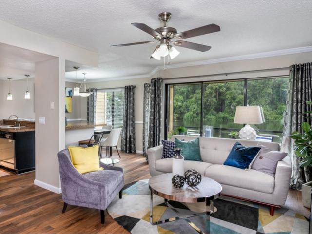 2 BR, 2 BA Apartment 16297 Northdale Oaks Drive Unit 564, Tampa, FL 33624