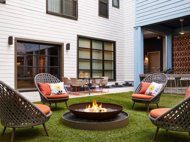 2 BR, 2 BA Apartment 1630 E 6th Street Unit 524, Austin, TX 78702