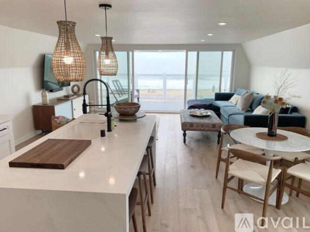 2 BR, 2 BA Apartment 16387 S Pacific Ave, Unit 3, Huntington Beach, CA 90742