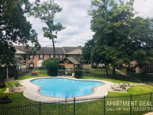 2 BR, 2 BA Apartment 16421 Southampton DrÂ, Spring, TX 77379