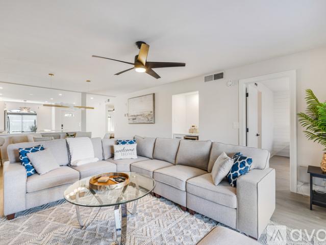 2 BR, 2 BA Apartment 16440 Kelly Cove Dr, Unit 2806, Fort Myers, FL 33908