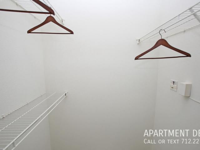 2 BR, 2 BA Apartment 1646 E T C Jester BlvdÂ, Houston, TX 77008