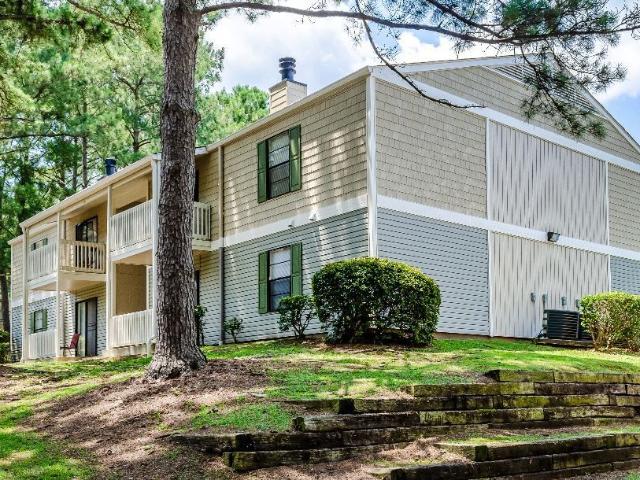 2 BR, 2 BA Apartment 1651 Knollwood Dr Unit 704, Mobile, AL 36609