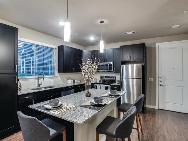 2 BR, 2 BA Apartment 165 Carriage Hills Boulevard Unit 616, Conroe, TX 77384