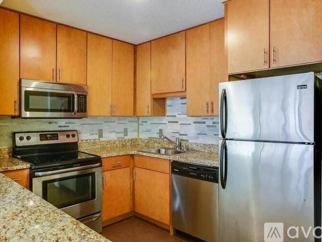 2 BR, 2 BA Apartment 1660 North Prospect Avenue, Unit 605, Milwaukee, WI 53202