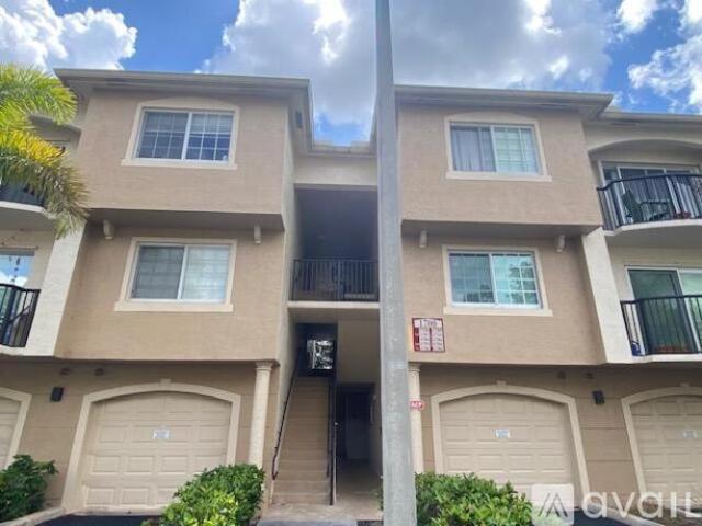 2 BR, 2 BA Apartment 1700 Crestwood Ct S, Unit 1708, Royal Palm Beach, FL 33411