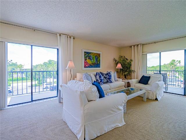 2 BR, 2 BA Apartment 1700 Ocean Drive, Vero Beach, FL 32963