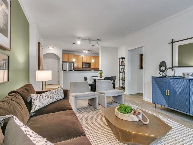 2 BR, 2 BA Apartment 1700 Northside Drive Northwest Unit 05 5503, Atlanta, GA 30318