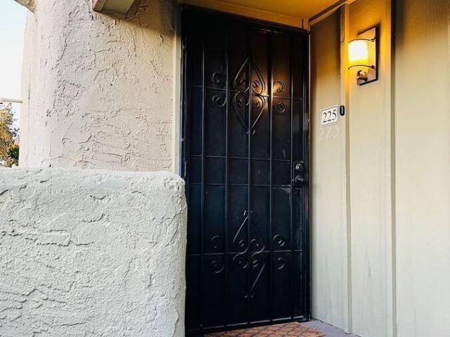 2 BR, 2 BA Apartment 1701 W Tuckey Lane, Phoenix, AZ 85015