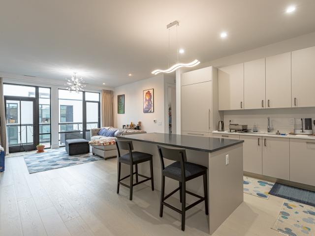 2 BR, 2 BA Apartment 1701 West Webster, Chicago, IL 60614