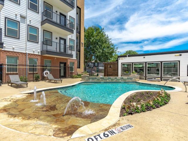2 BR, 2 BA Apartment 1702 North Ruddell Street Unit 1 329A, Denton, TX 76209