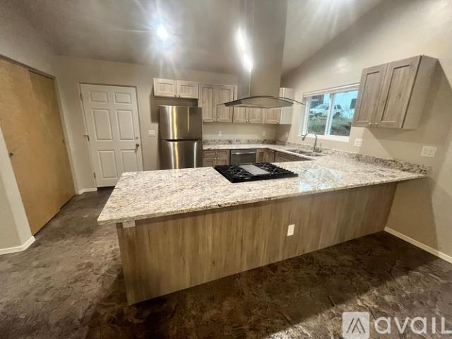 2 BR, 2 BA Apartment 1705 East Arrowhead Avenue, Flagstaff, AZ 86004