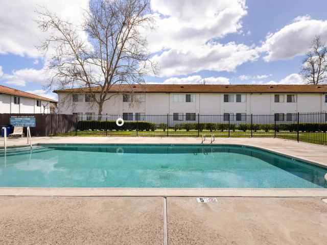 2 BR, 2 BA Apartment 1707 La Brea St Unit 02F, Ramona, CA 92065