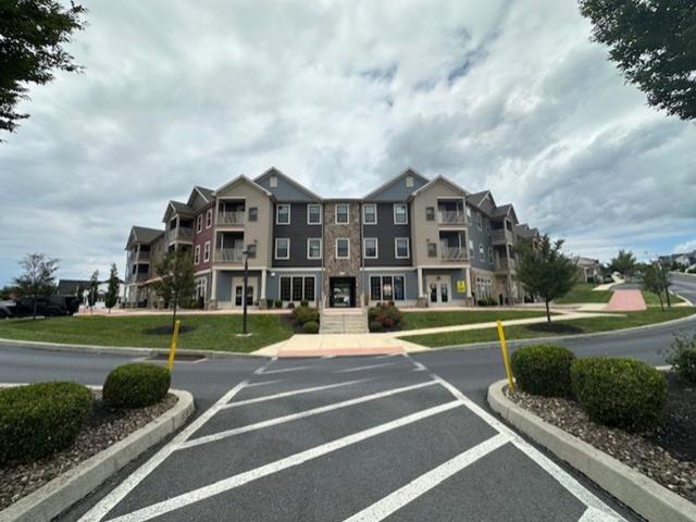 2 BR, 2 BA Apartment 1708 Fairmont Drive, Harrisburg, PA 17111