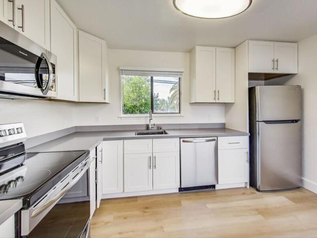 2 BR, 2 BA Apartment 1709 Valota Road, Redwood City, CA 94061