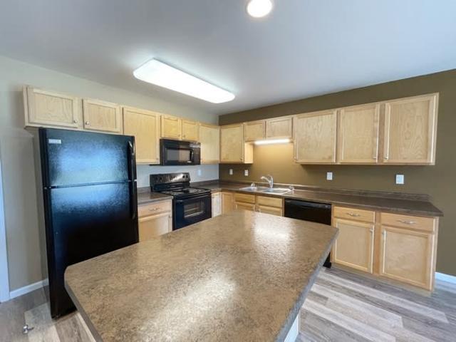 2 BR, 2 BA Apartment 1710 13th Street Southeast Unit 109, Minot, ND 58701
