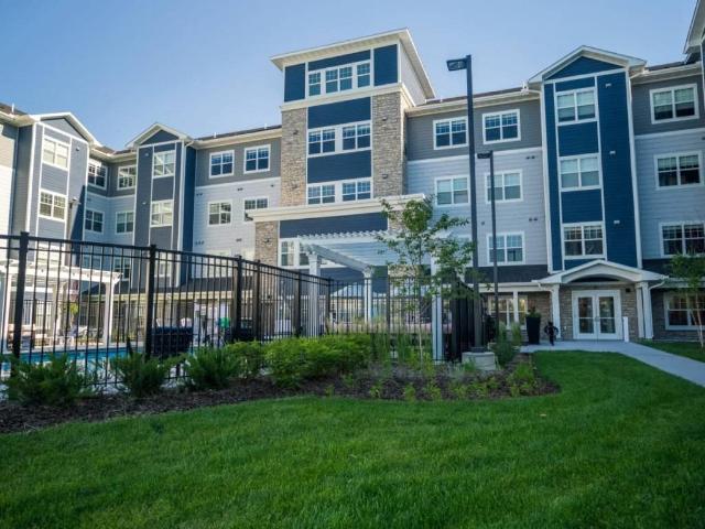 2 BR, 2 BA Apartment 1711 County Road E East Unit 121, Saint Paul, MN 55110