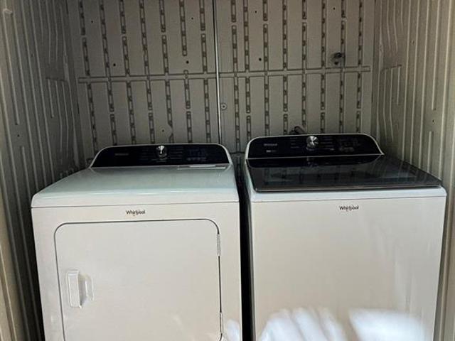 2 BR, 2 BA Apartment 1713 North Dixie Highway, Fort Lauderdale, FL 33305