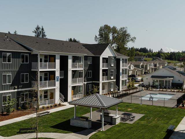 2 BR, 2 BA Apartment 1724 W 15th Street Unit 222, La Center, WA 98629