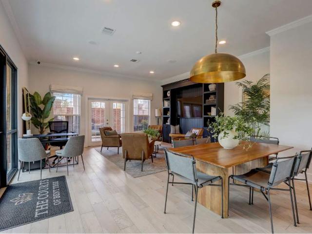2 BR, 2 BA Apartment 17250 Knoll Trail Dr Unit 1005, Dallas, TX 75248