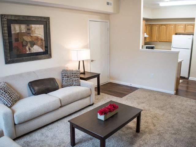2 BR, 2 BA Apartment 1738 Northampton Rd Unit F1, Akron, OH 44313