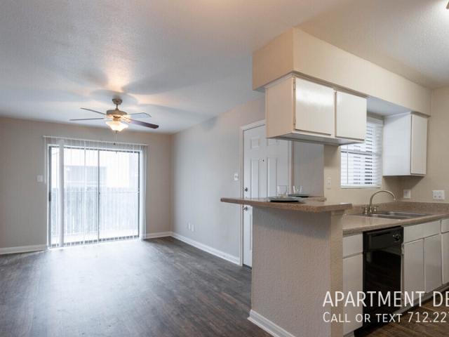 2 BR, 2 BA Apartment 1750 Jenkins RdÂ, Pasadena, TX 77506