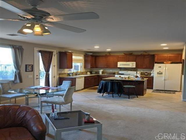2 BR, 2 BA Apartment 176 Lehman Way, Hemet, CA 92545