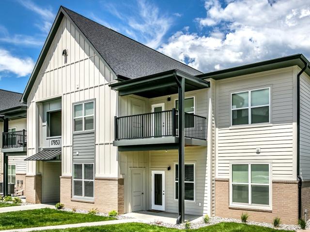 2 BR, 2 BA Apartment 17801 Cypress Dr Unit 1126, Omaha, NE 68136