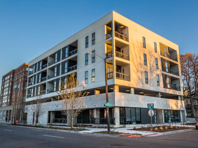 2 BR, 2 BA Apartment 1790 N Gaylord St, Denver, CO 80206