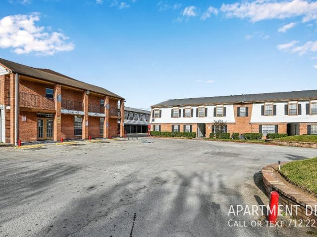2 BR, 2 BA Apartment 17 Plainview StÂ, Houston, TX 77087