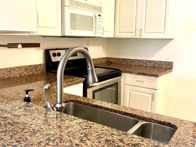 2 BR, 2 BA Apartment 1800 Southwest 81st Avenue, North Lauderdale, FL 33068