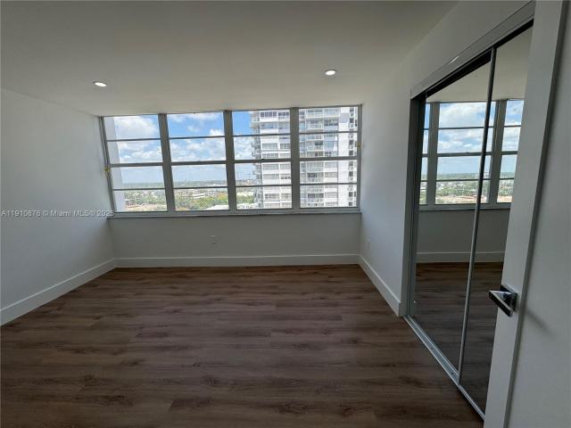 2 BR, 2 BA Apartment 18031 Biscayne Boulevard, Aventura, FL 33160