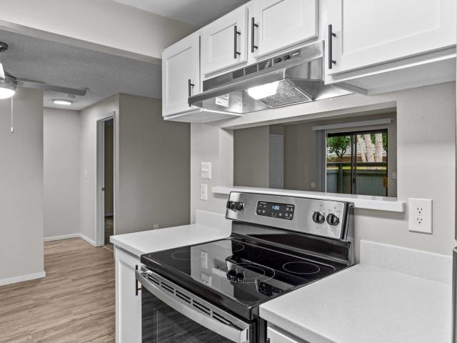 2 BR, 2 BA Apartment 18031 36th Avenue West Unit M101, Lynnwood, WA 98037