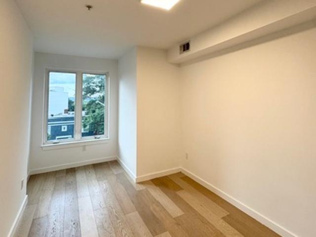 2 BR, 2 BA Apartment 1806 I St NE, Unit 11, Washington, DC 20002