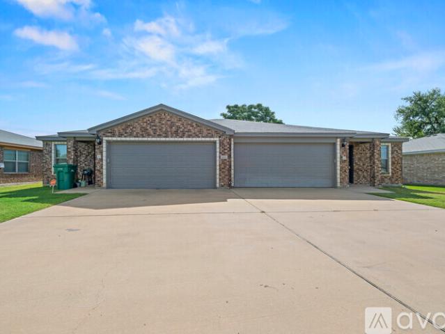 2 BR, 2 BA Apartment 1809 Indian Trail, Unit B, Harker Heights, TX 76548