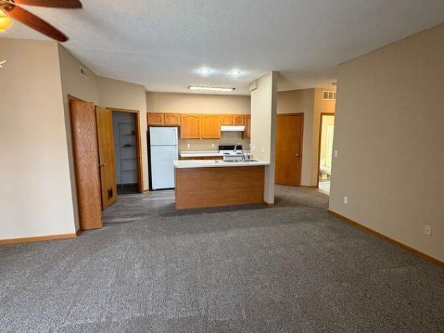 2 BR, 2 BA Apartment 1820 S 13th Ave, Newton, IA 50208